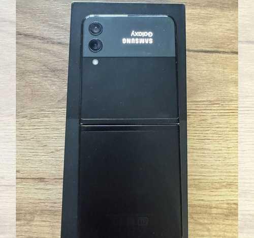 Samsung Galaxy Z Flip3, 8/256 ГБ