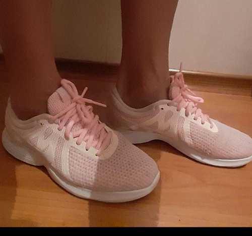 Кроссовки nike женские р.37.5