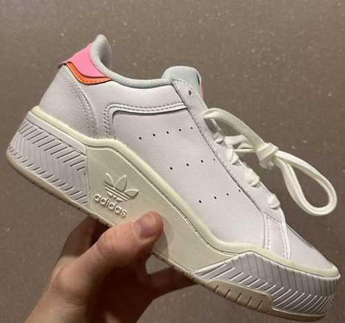 Женские кроссовки Adidas originals Court Tourino B