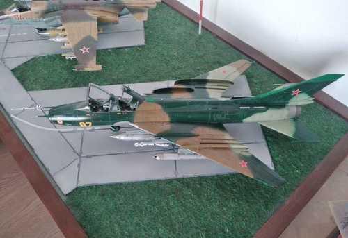 Продам модель самолета Су-17умз