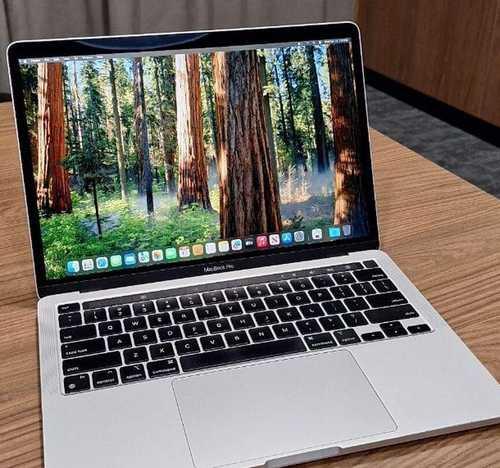 MacBook Pro 13 (2022, M2), 256 ГБ, M2 (8-core), RAM 16 ГБ, GPU 10-core