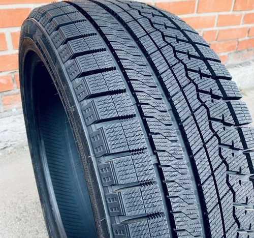 Sailun Ice Blazer Arctic 205/70 R15 96T