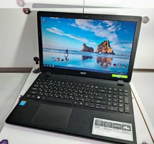 15.6" Ноутбук Acer Aspire Es 15 Es1-531-C74x