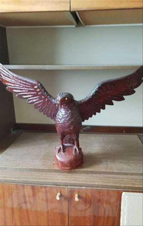 Фигура из дерева
