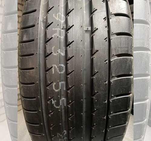 Yokohama Advan Sport V105 245/45 R19 98Y