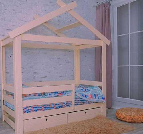 Кровать домик