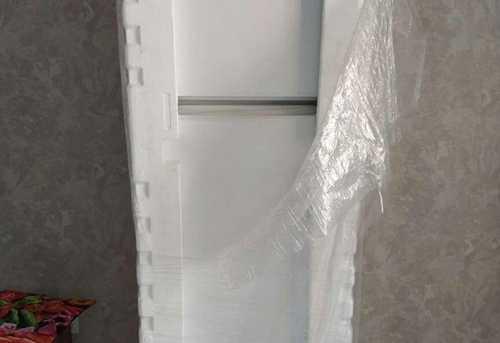 Холодильник indesit TIA 180 новый