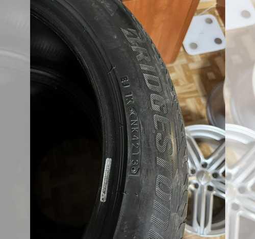 Bridgestone Alenza Sport 245/45 R18