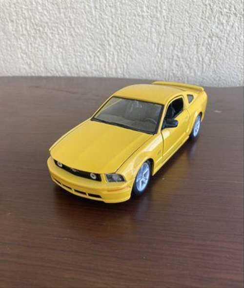 Модель коллекционная 1/24 Ford Mustang