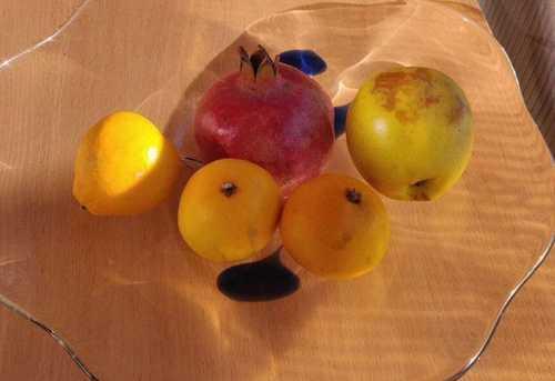 Большая фруктовница (цветное стекло)