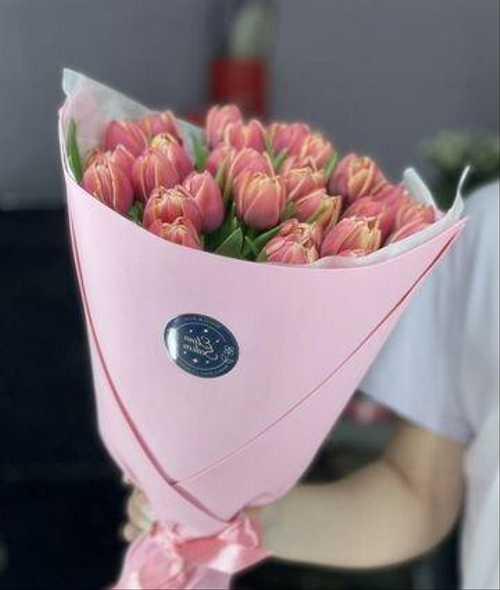 Пионовидные тюльпаны, букет тюльпанов, цветы