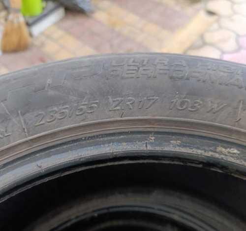 Accelera 651 235/55 R17