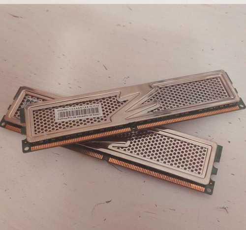 Оперативная память ddr2, 2 плашки по 1gb