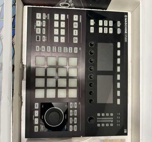 Native Instruments Maschine Studio