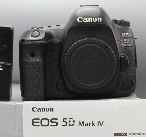 Canon EOS 5D Mark IV (906.000 кадров)