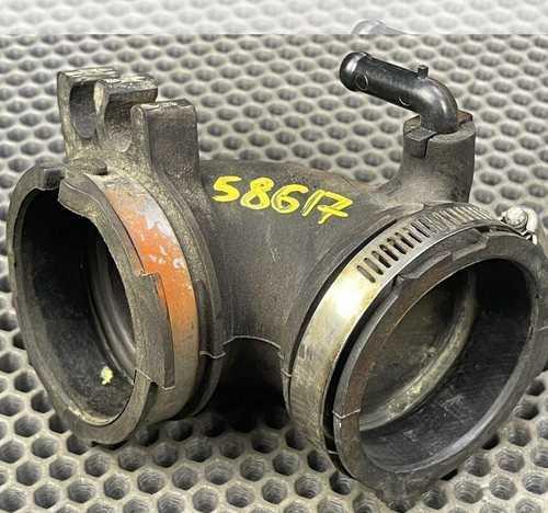 Патрубок воздухозаборника Mazda Axela DBA-BK5P ZY