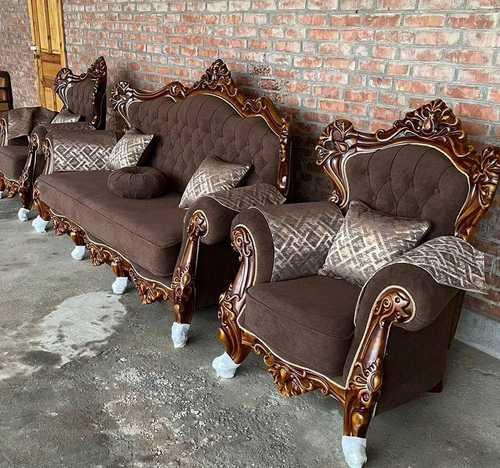 Шикарный диван с 2 креслами