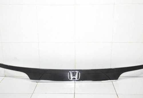 Накладка крышки багажника Honda Cr-V RM4 2.4 2014