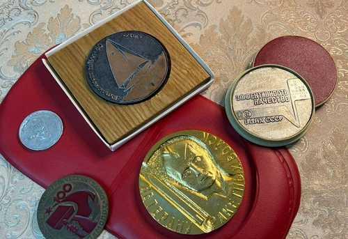 Настольные медали СССР коллекционные