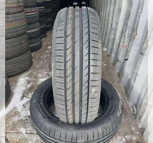 Tracmax X-Privilo TX3 215/55 R17 98W