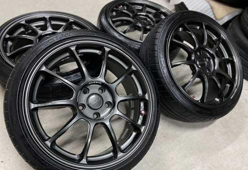 Rays volk racing ZE40 18'' 7.5J +44 5*112