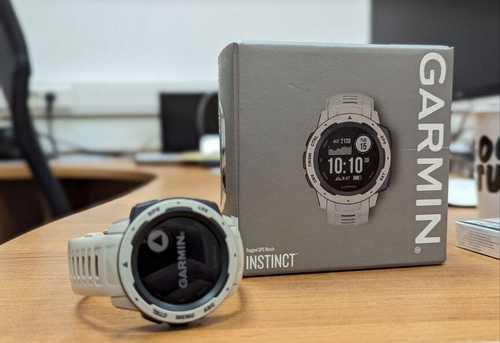 Garmin Instinct 1st gen Tundra