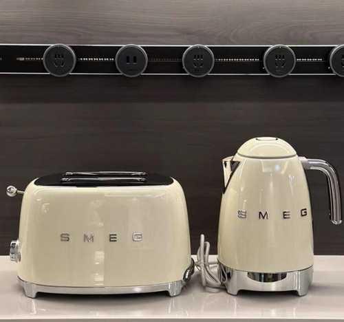 Smeg чайник.Smeg 1.7 литра. Новый