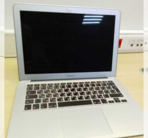 Apple MacBook Air 13 A1466 i5/ 8 GB RAM/ SSD 128GB