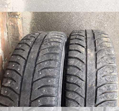 Bridgestone Ice Cruiser 7000 215/60 R17