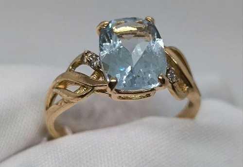 Золотое кольцо с топазом 585