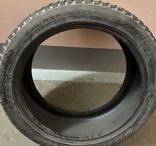 Nokian Tyres Hakkapeliitta 8 235/45 R19