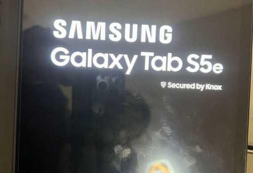 Планшет Samsung Galaxy Tab S5e 4/64gb + Клавиатура