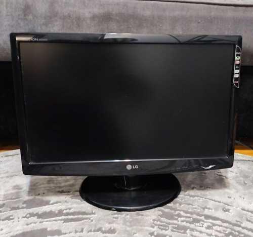 Монитор LG 21.5"W2243S