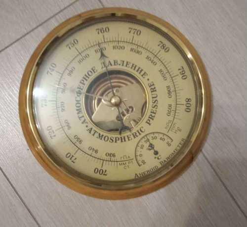 Барометр с термометром