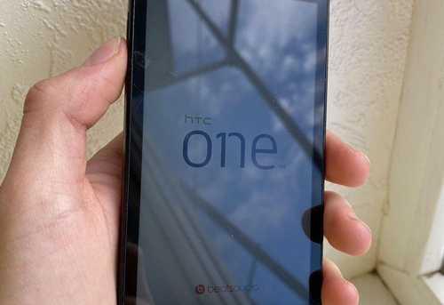 HTC One Dual Sim, 2/32 ГБ