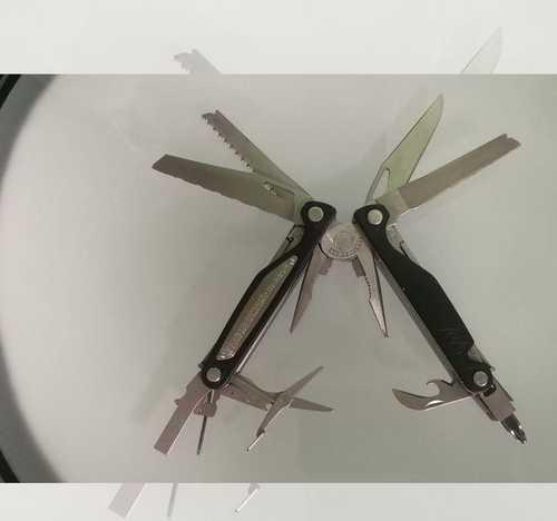 Мультитул leatherman charge