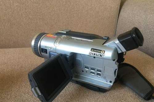 Видеокамера Sony DCR-TRV230E. Формат Digital8