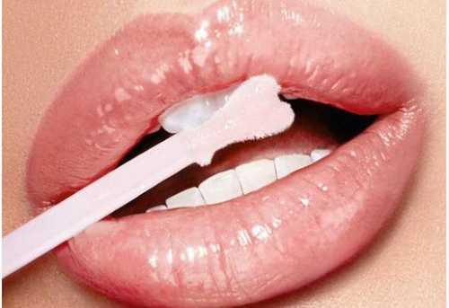Charlotte Tilbury блеск для губ Collagrn Lip bath