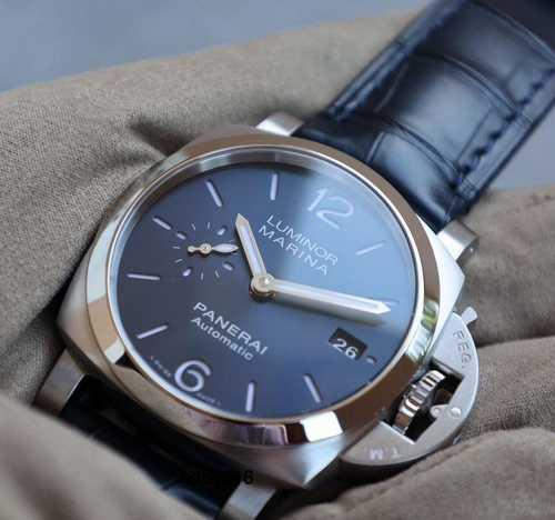 Часы Panerai Luminor Marina 42mm