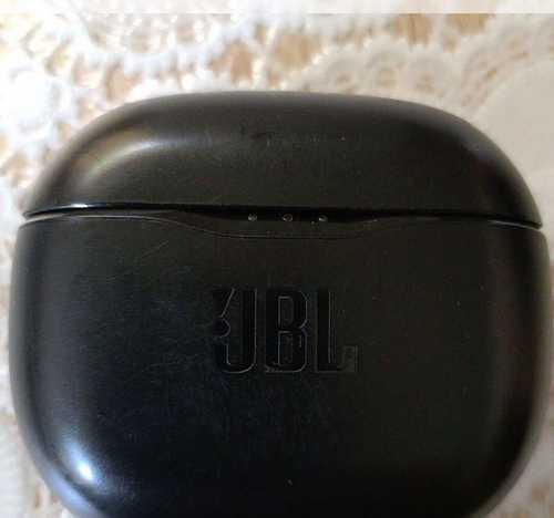 Jbl tune 125 tws левый наушник и кейс