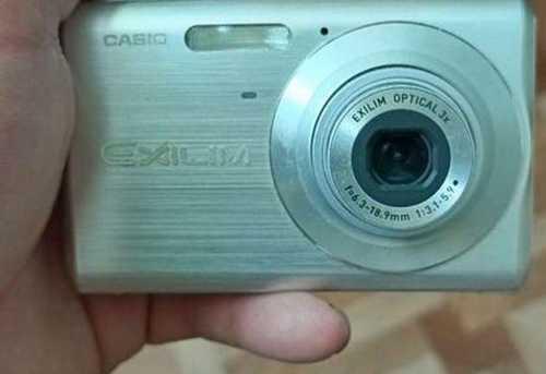Компактный цифровой фотоаппарат casio