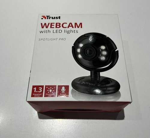 Веб камера Trust SpotLight Pro