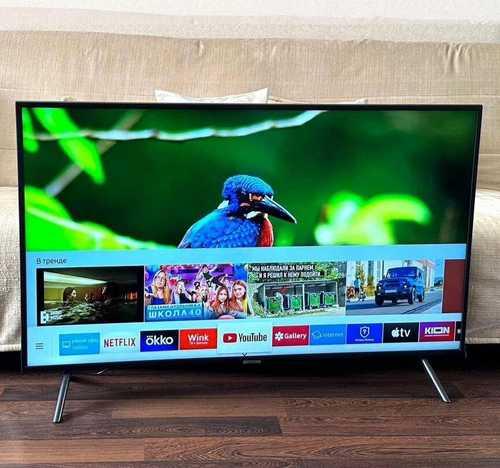 4K Samsung 40", SMART, Wi-Fi, Tizen