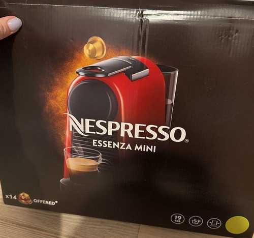 Кофемашина nespresso essenza mini