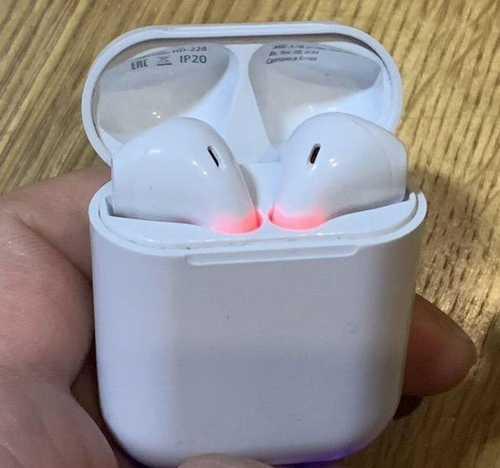 Беспроводные наушники apple airpods