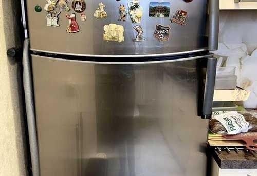 Большой холодильник Whirlpool ARC 4190 IX