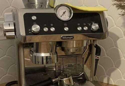 Рожковая кофеварка DeLonghi La Specialista EC9335