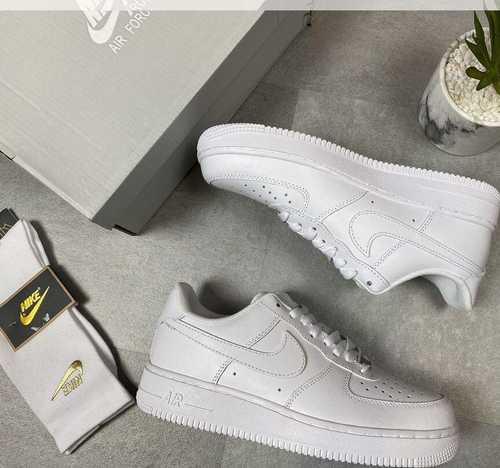 Кожаные кроссовки Nike air Force 1