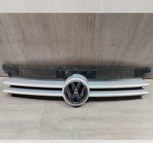 Решетка радиатора volkswagen golf 4