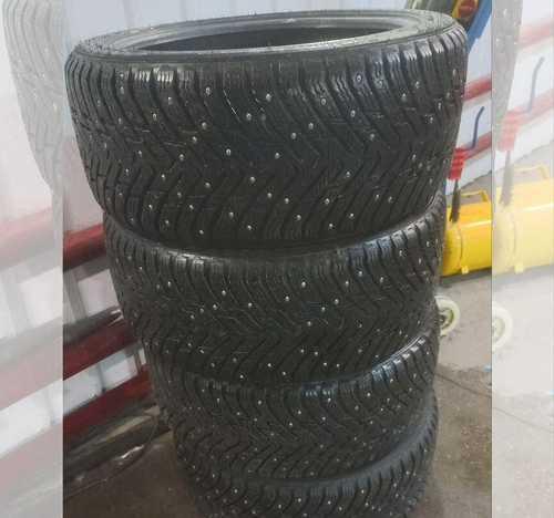 Nokian Tyres Hakkapeliitta 8 245/40 R18 97T